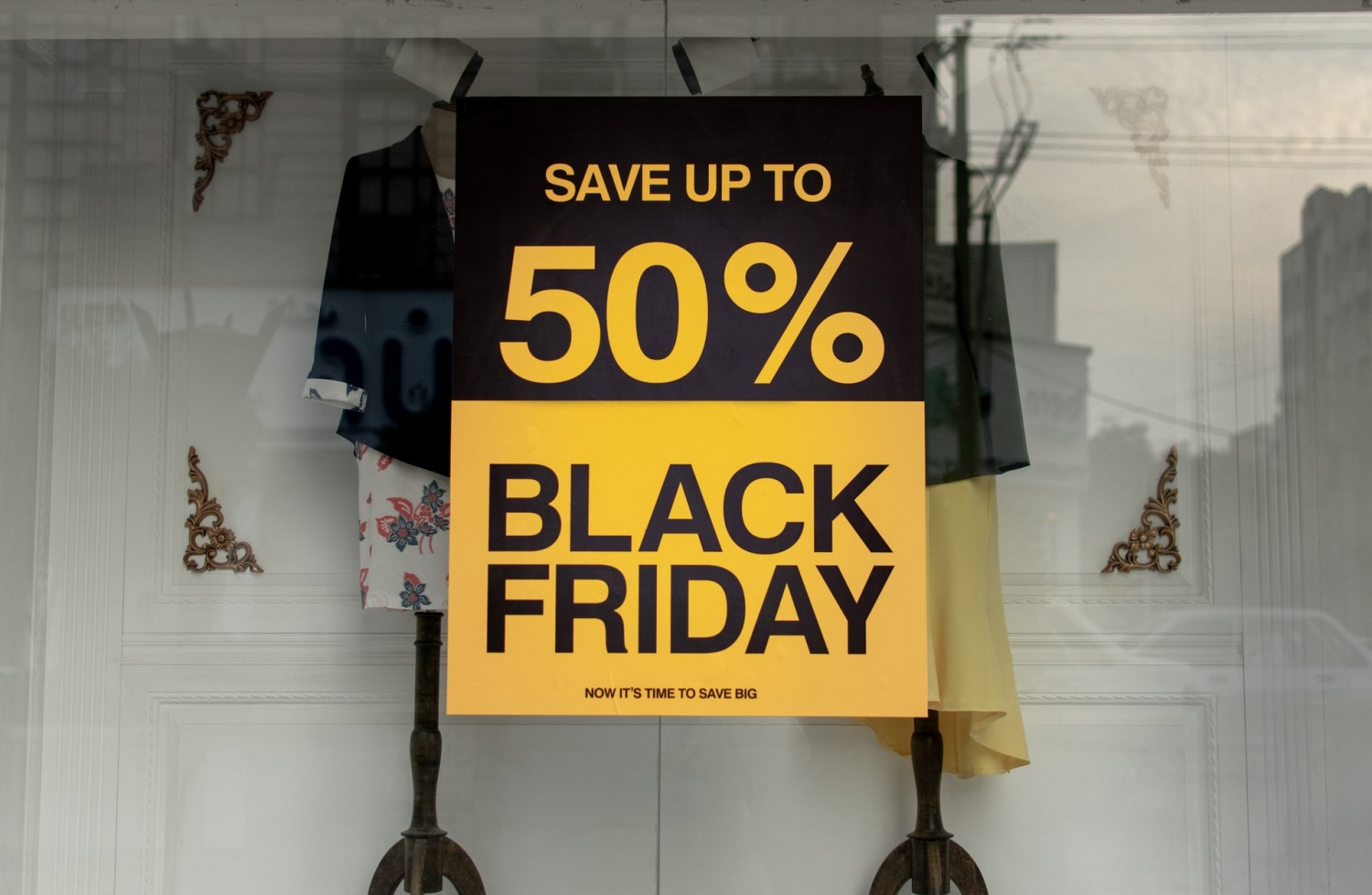 5 Scams To Avoid This Black Friday - Zing Credit Union